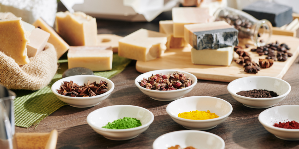 A Beginner's Guide to Crafting Artisan Soaps at Home – Alpacasoaps